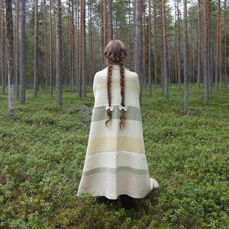 Kangaspuilla kudottu viltti, Sarastus - Lilla Ilona